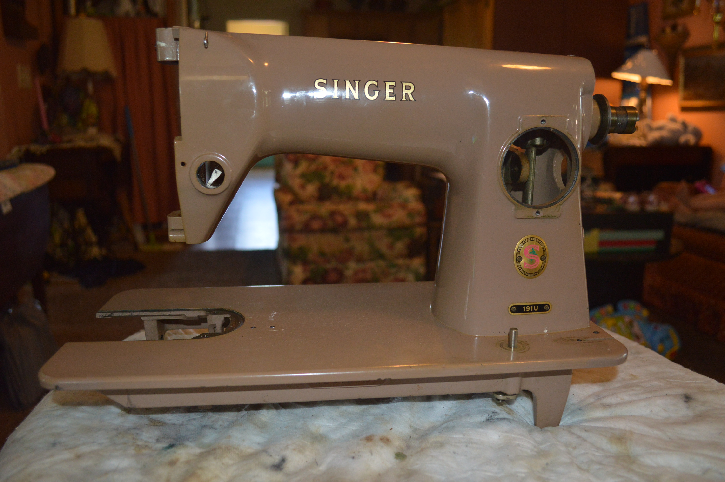 Restoration of a Vintage Singer Model 191U – Professionally Restored ...