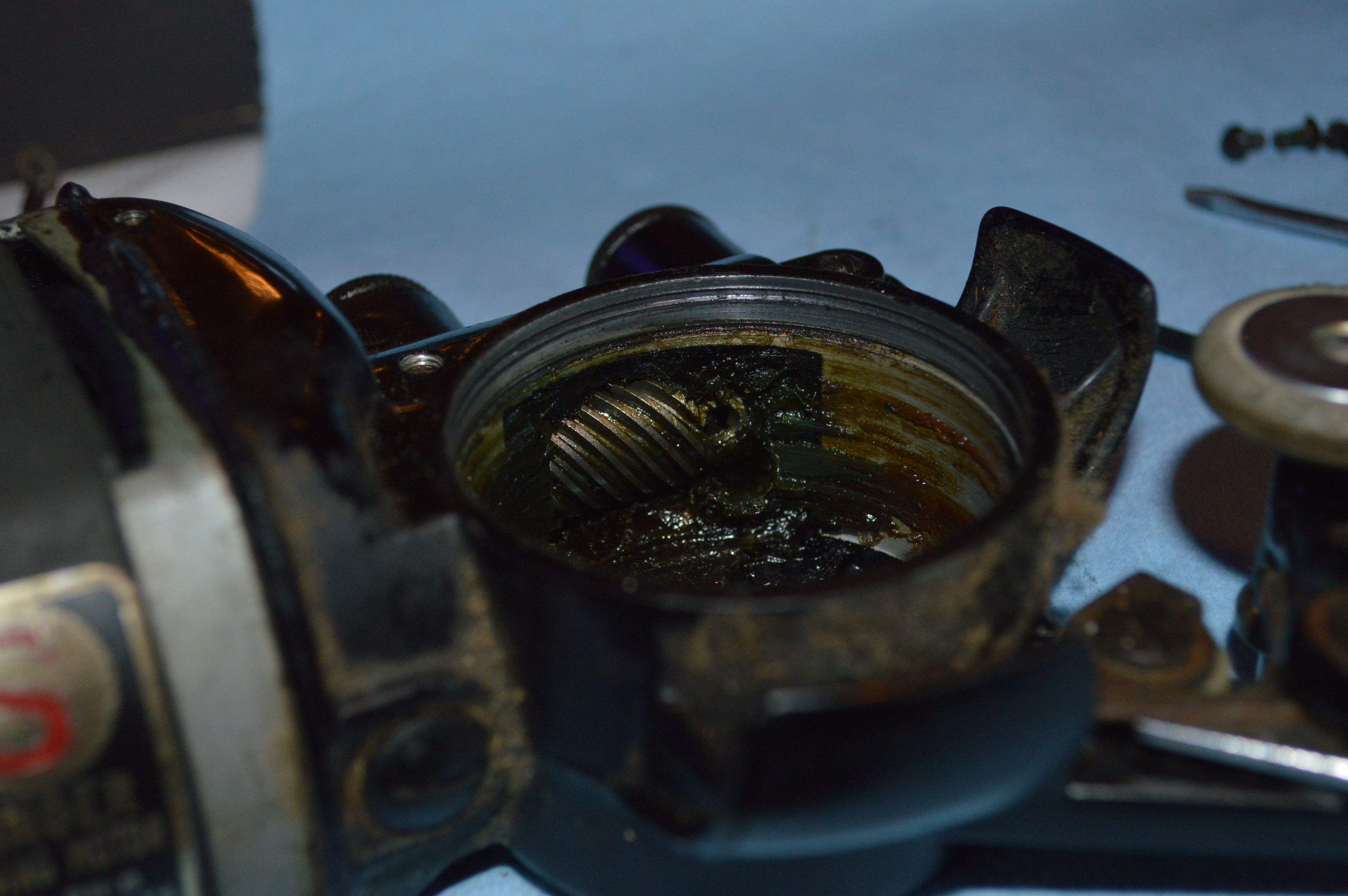 A Tutorial – Restoration of a Vintage Singer Model 201-2 and 15-91 ...