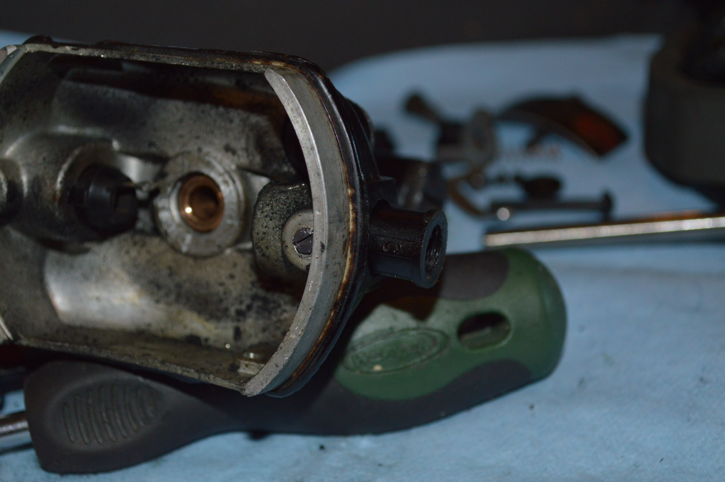 A Tutorial – Restoration of a Vintage Singer Model 201-2 and 15-91 ...
