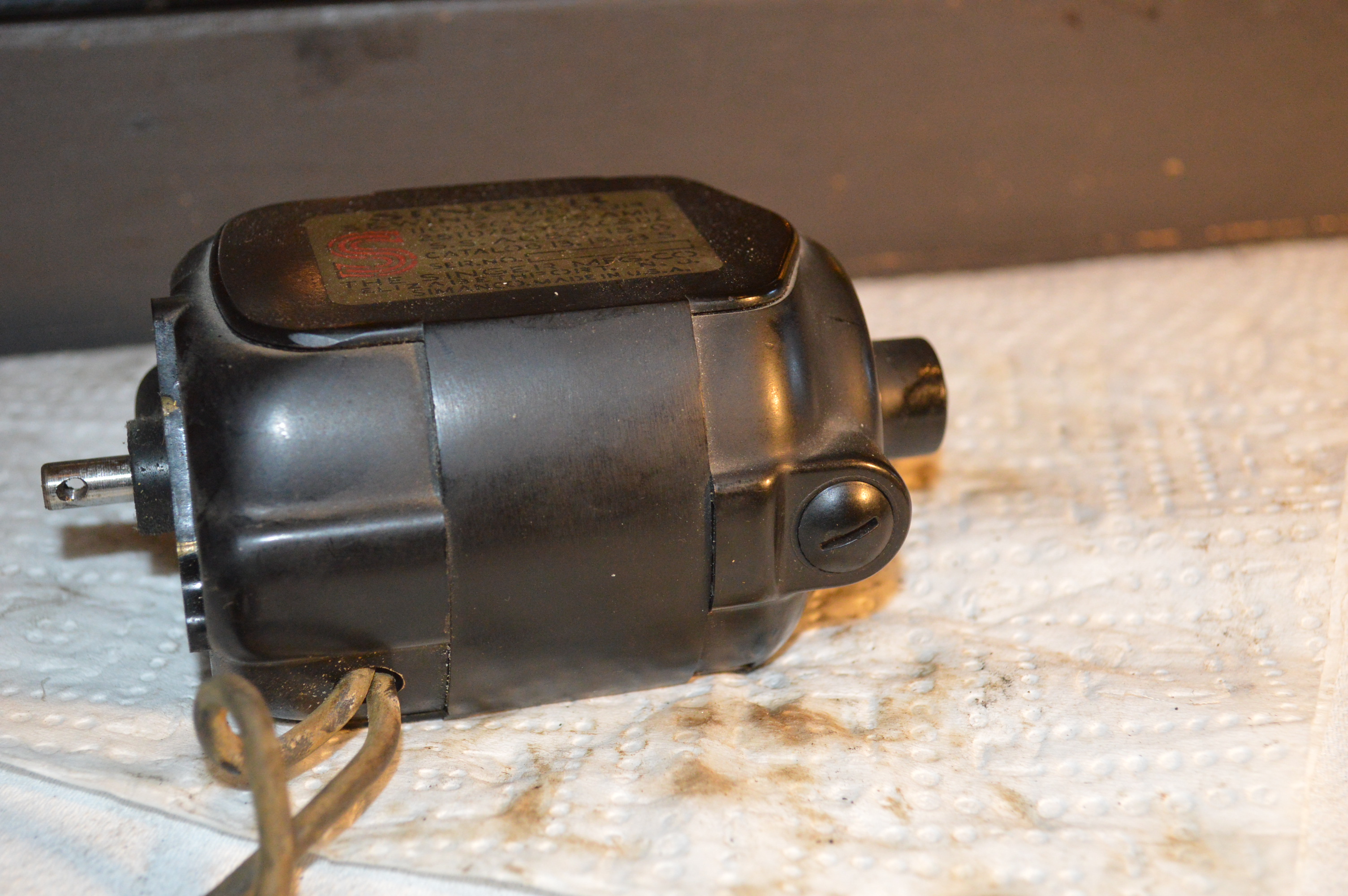 A Tutorial – Restoring a Vintage Singer Grease Wick Sewing Machine ...