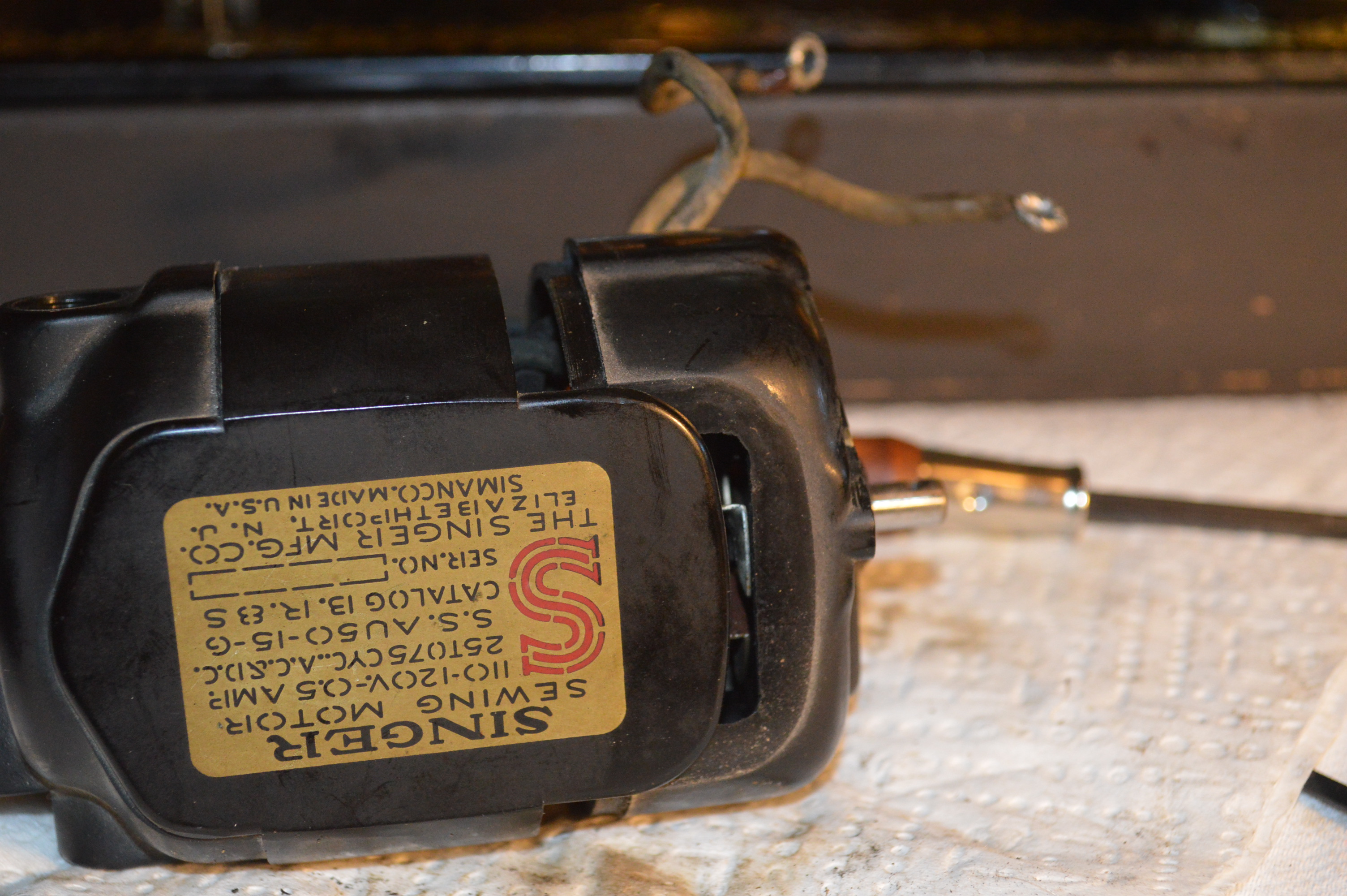 A Tutorial – Restoring a Vintage Singer Grease Wick Sewing Machine ...