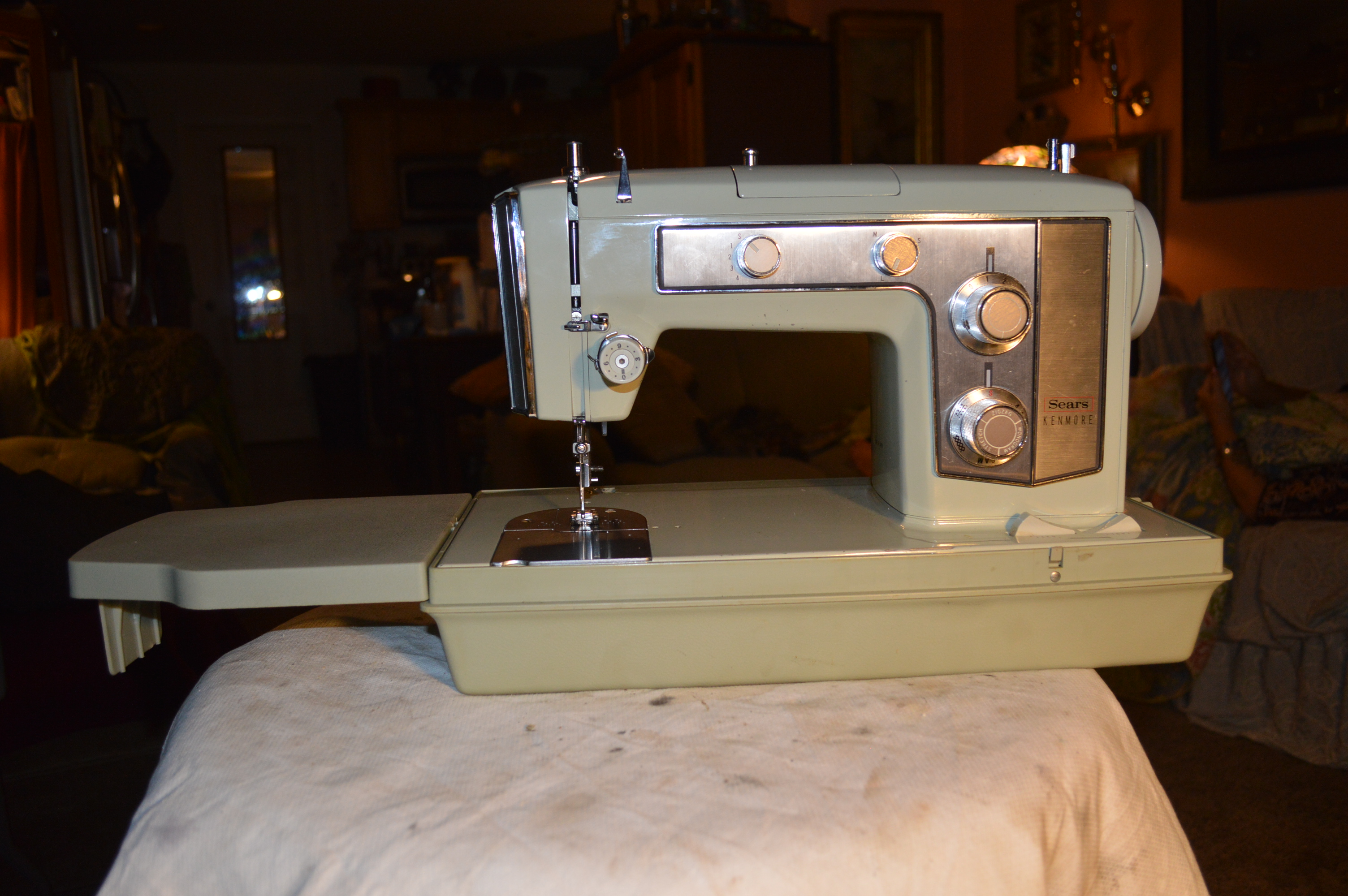 A Tutorial – Kenmore Sewing Machine Cases… There is a Surprise Inside ...