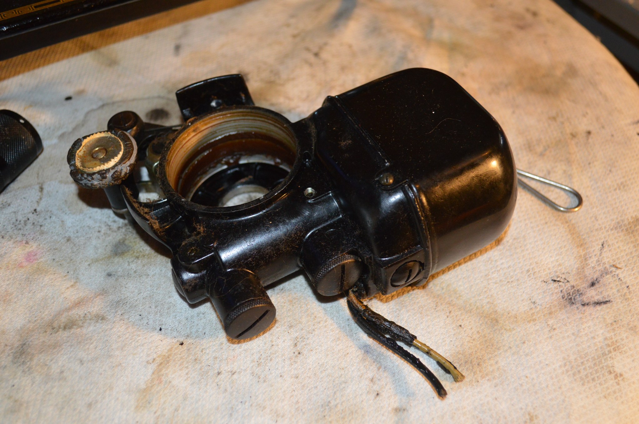 A Tutorial – Restoration of a Vintage Singer Model 201-2 and 15-91 ...