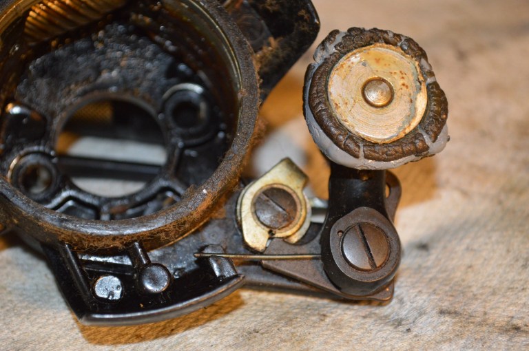 A Tutorial – Restoration of a Vintage Singer Model 201-2 and 15-91 ...