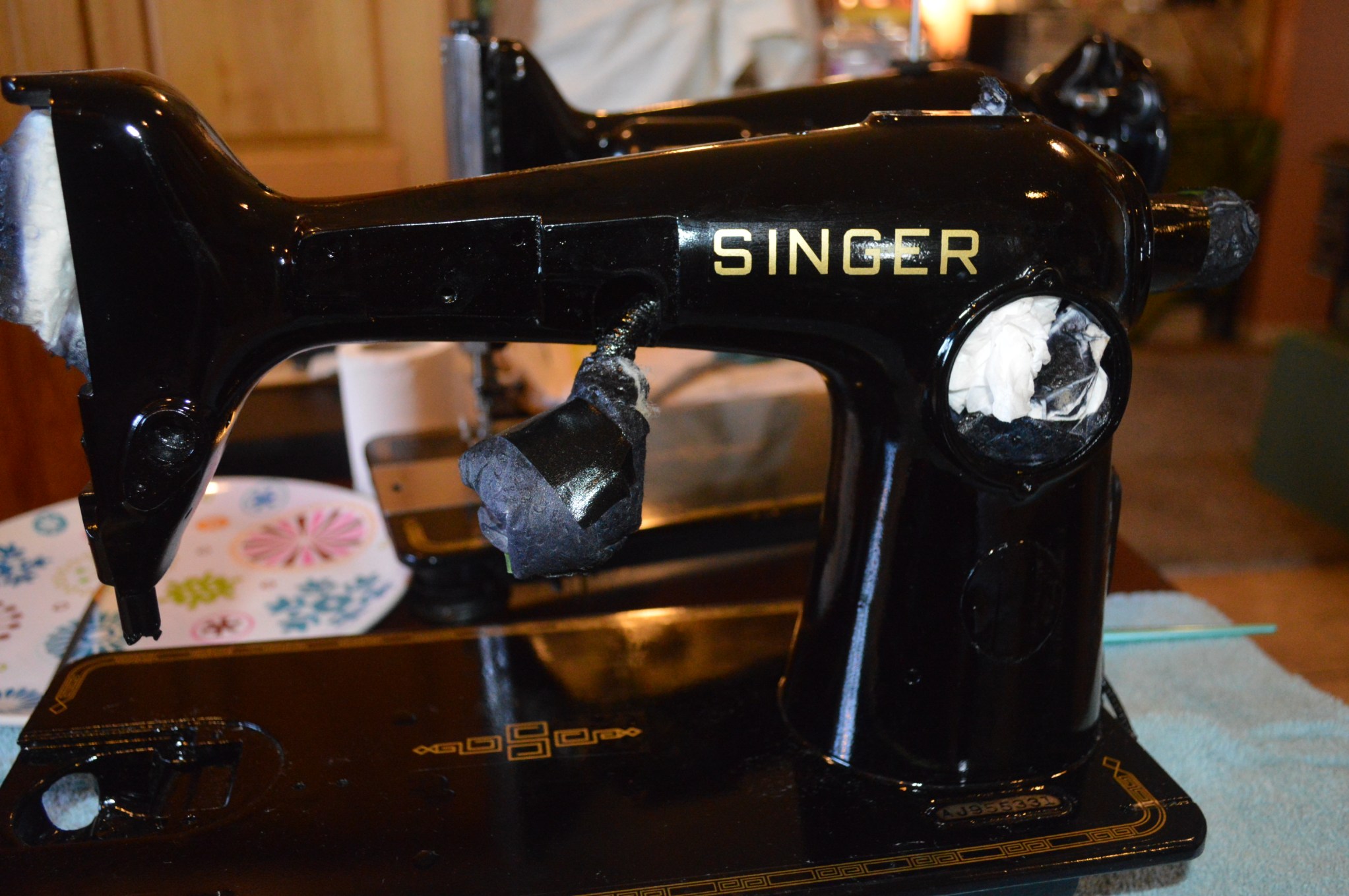 Restoration of Carole’s 1950 Vintage Singer 201-2… New Paint and Decals ...