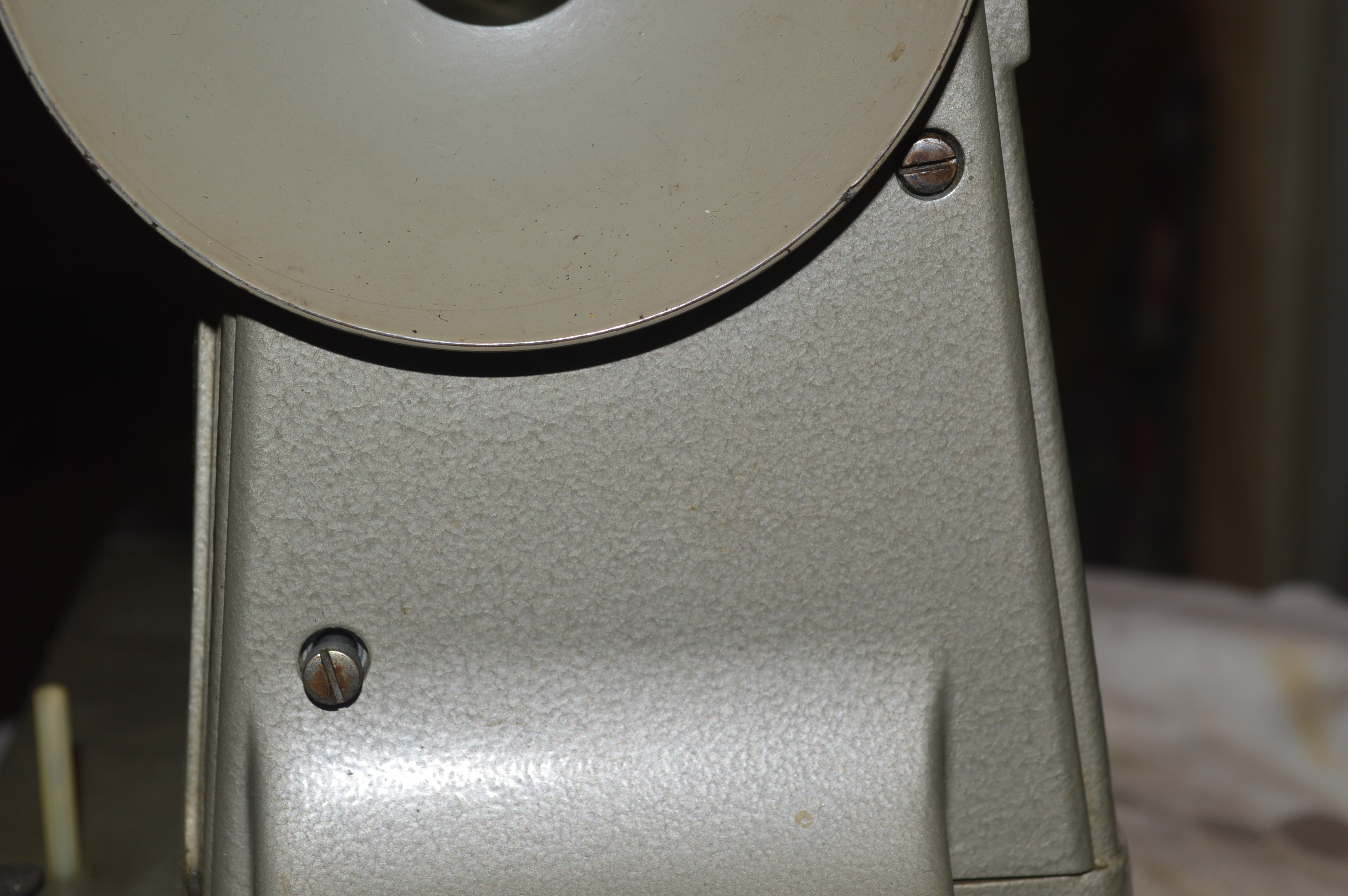 A Tutorial – Replacing the Motor Belt on a Singer Model 328K “Stylemate ...