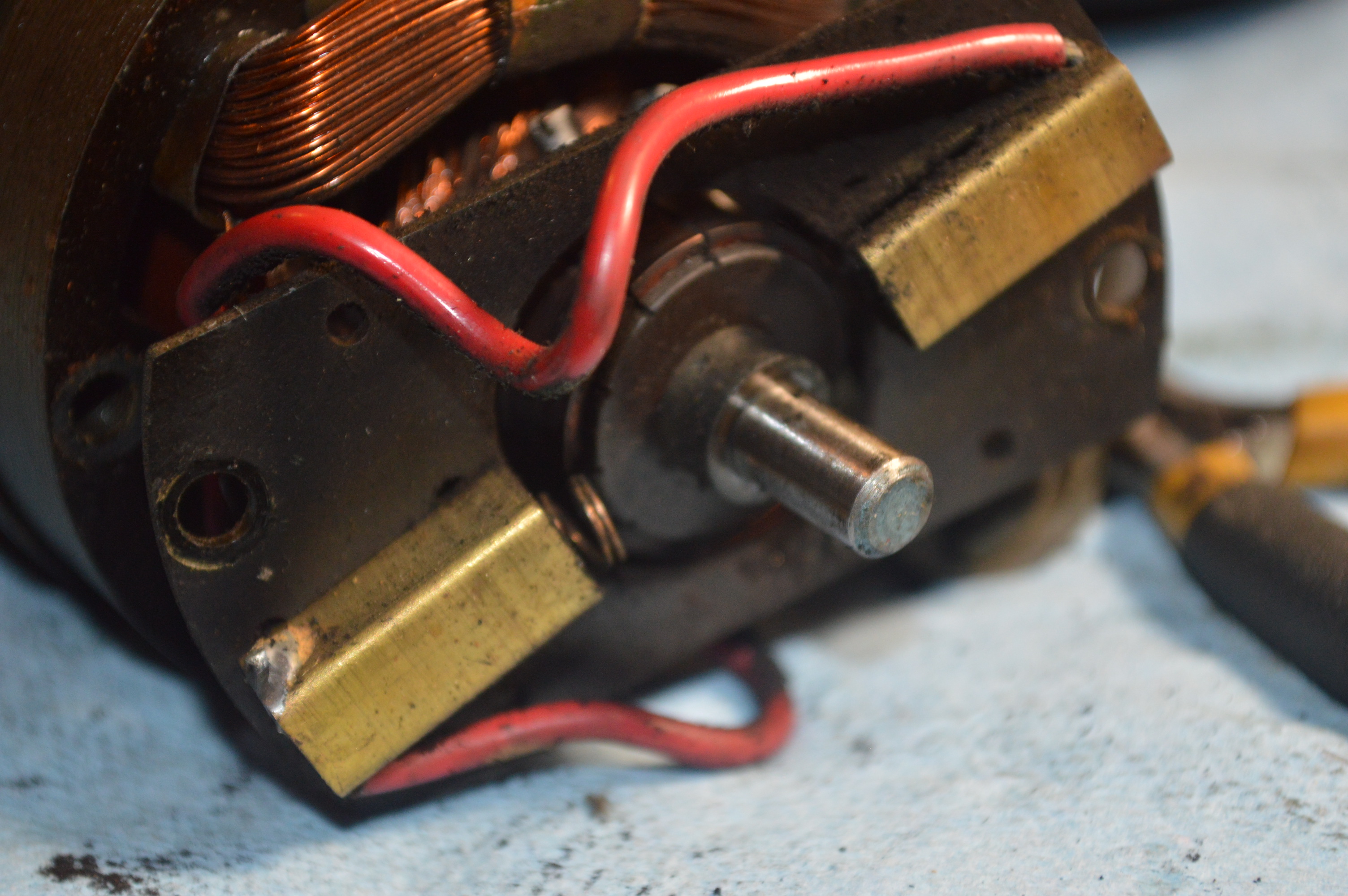 A Tutorial – Restoring a Vintage Sewing Machine Motor – Professionally ...