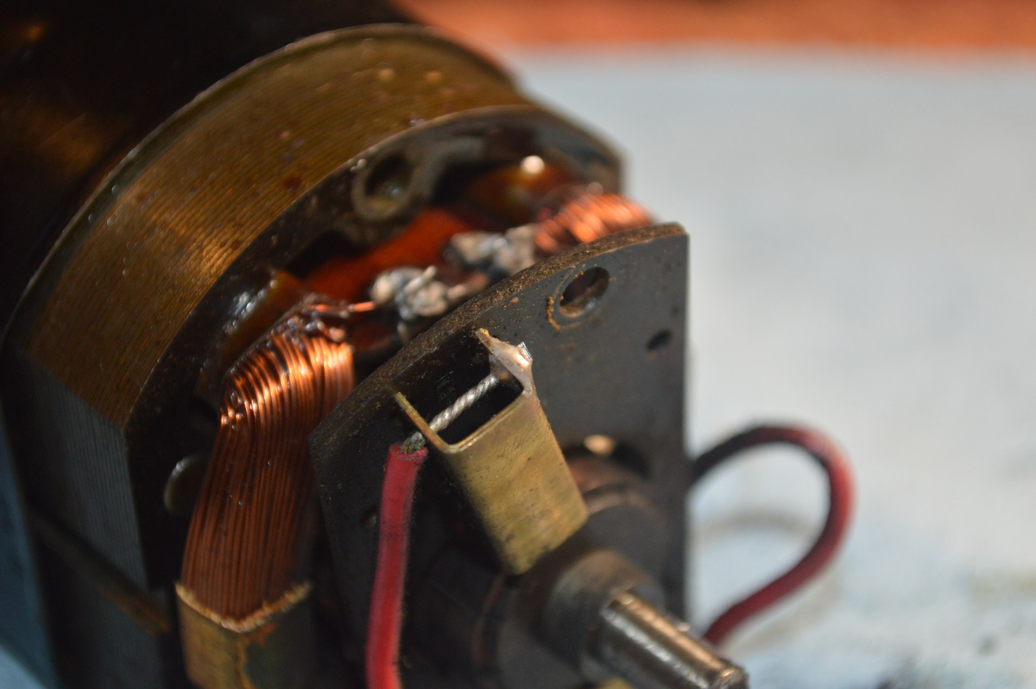 A Tutorial – Restoring a Vintage Sewing Machine Motor – Professionally ...