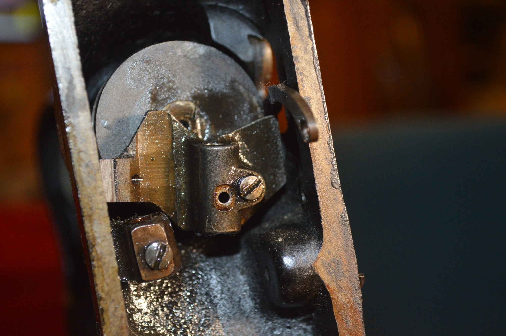 Restoration of a “Very Early” Singer Model 28 Sewing Machine – Carole’s ...