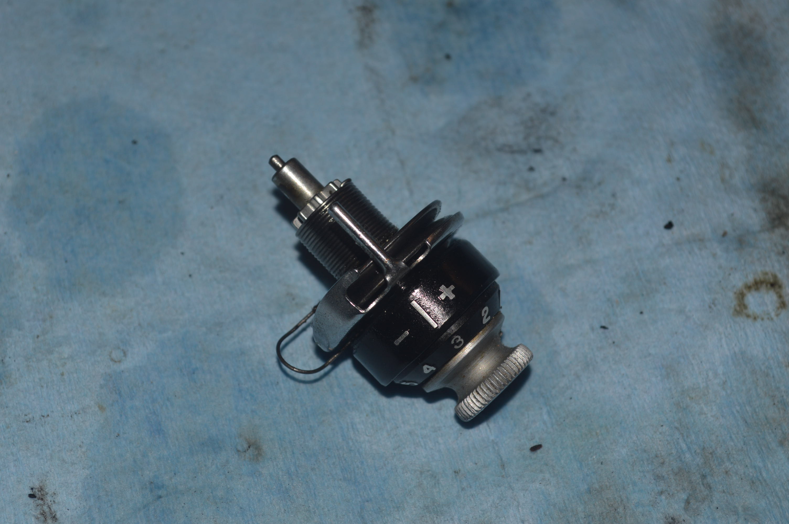 Conservation of a “Rare” 1953 Vintage Singer Model 221 “Featherweight ...