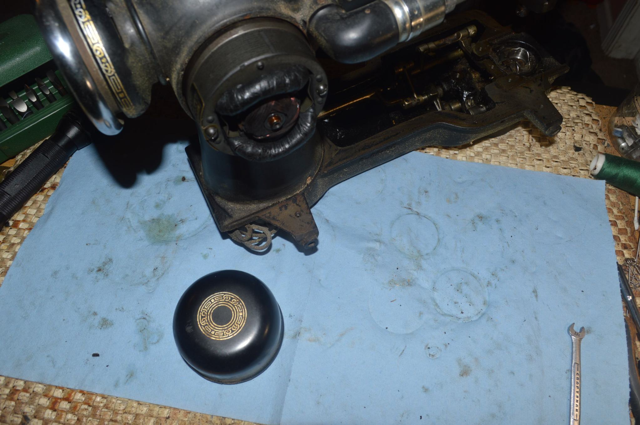 A Tutorial – How to Restore a Singer Model 101 “Potted” Motor ...