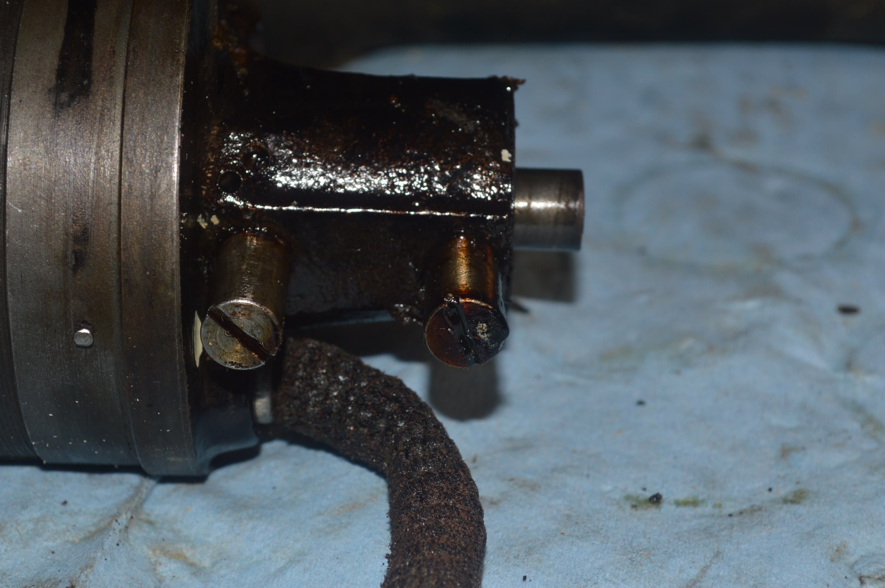 A Tutorial – How to Restore a Singer Model 101 “Potted” Motor ...