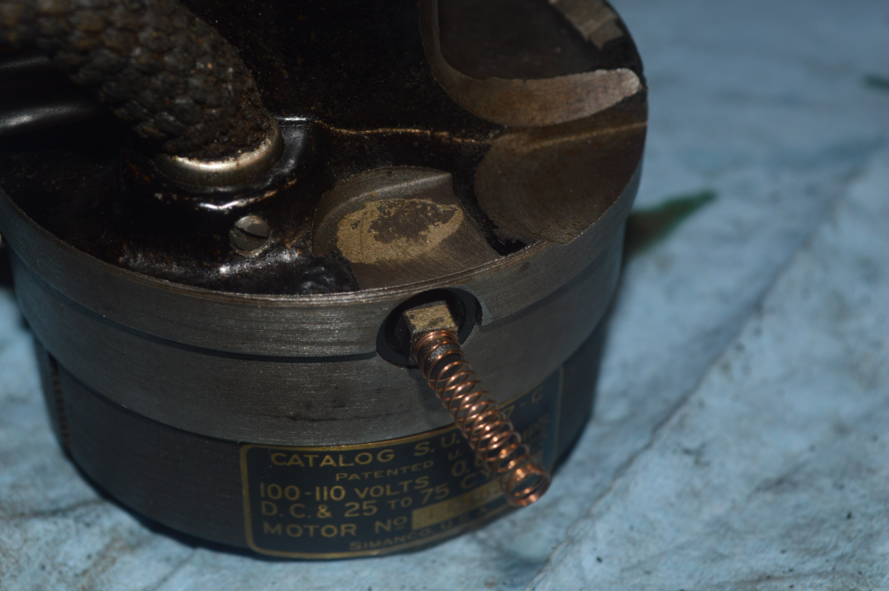 A Tutorial – How to Restore a Singer Model 101 “Potted” Motor ...
