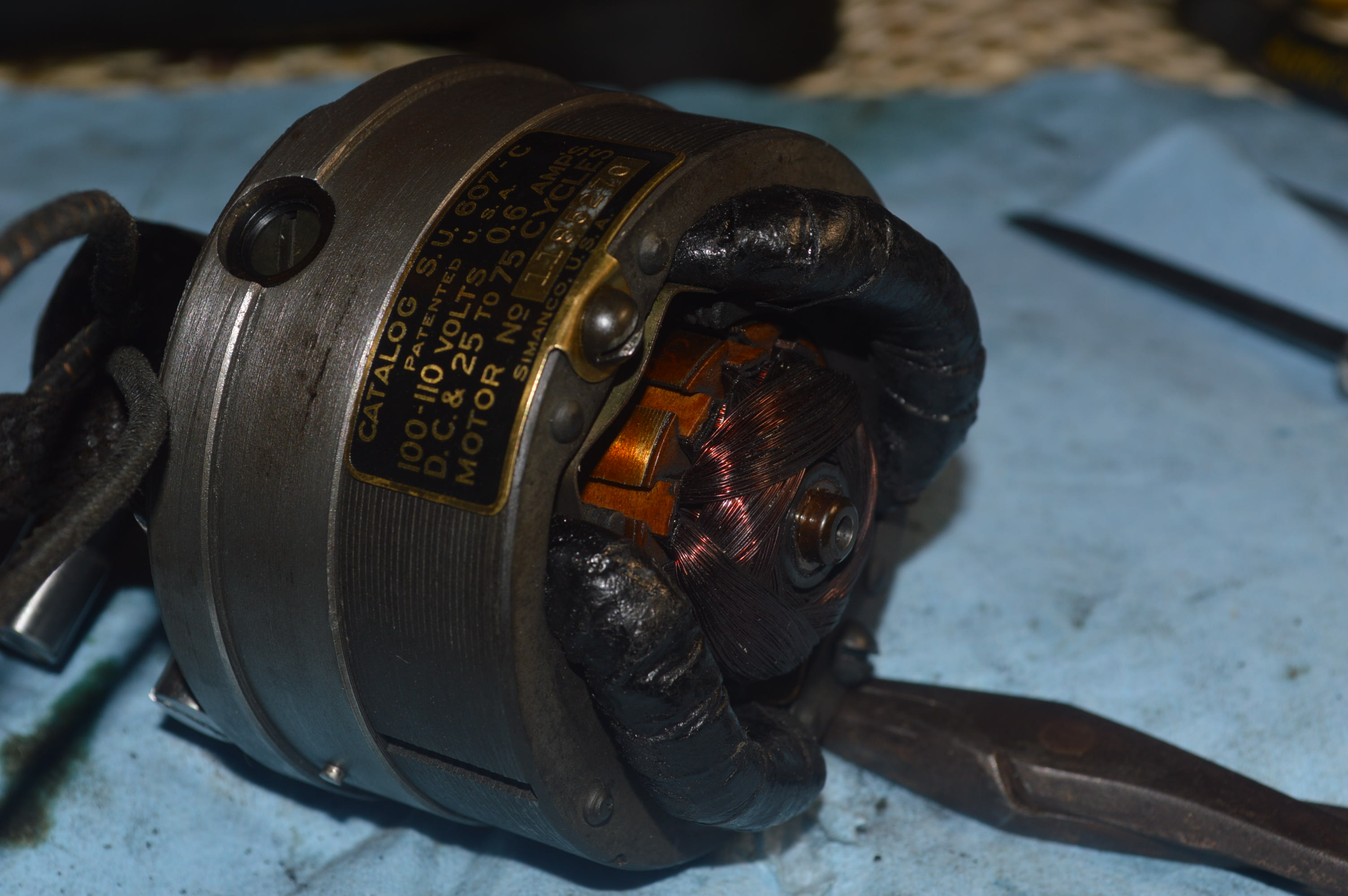 A Tutorial – How to Restore a Singer Model 101 “Potted” Motor ...