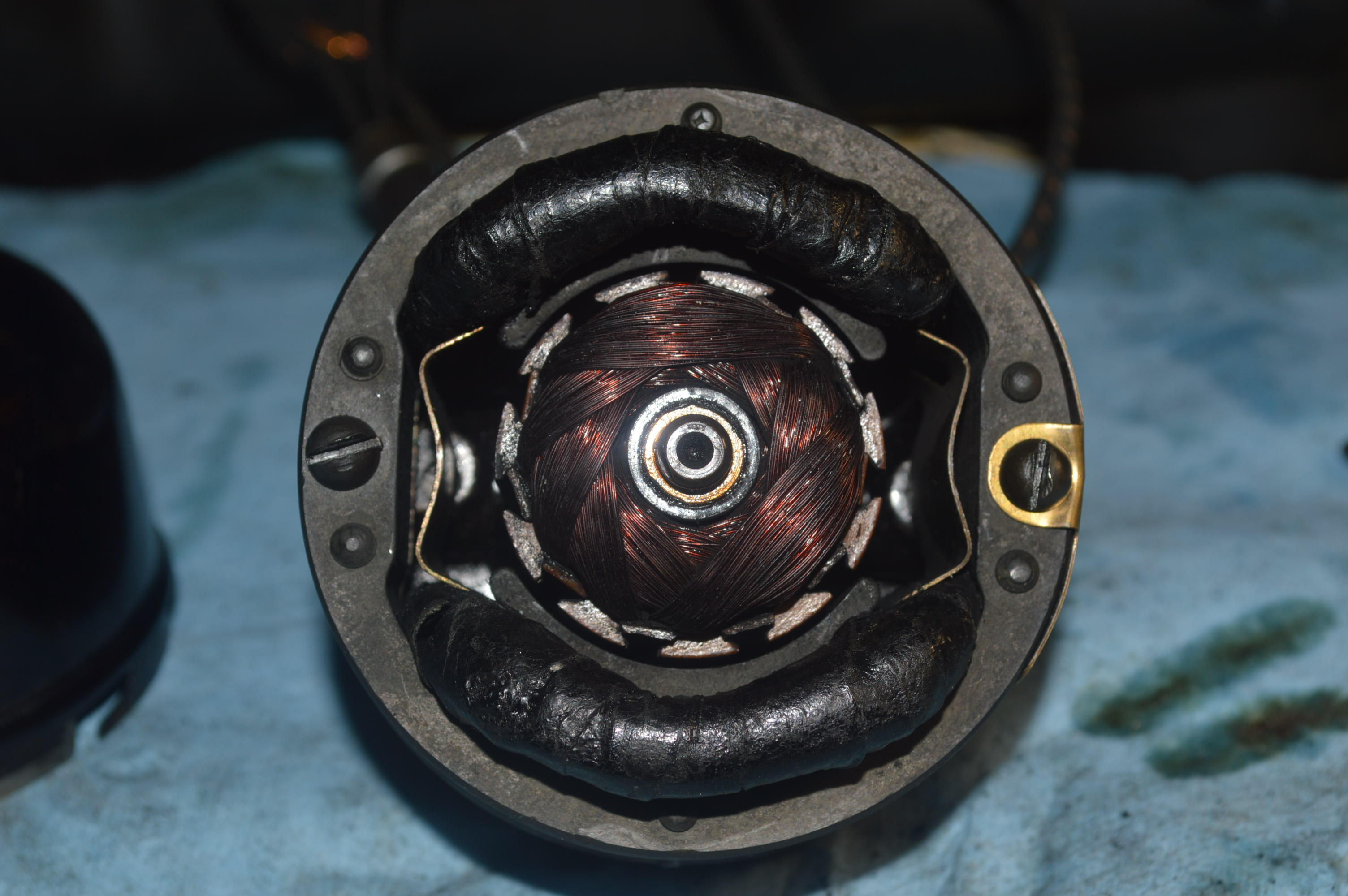A Tutorial – How to Restore a Singer Model 101 “Potted” Motor ...