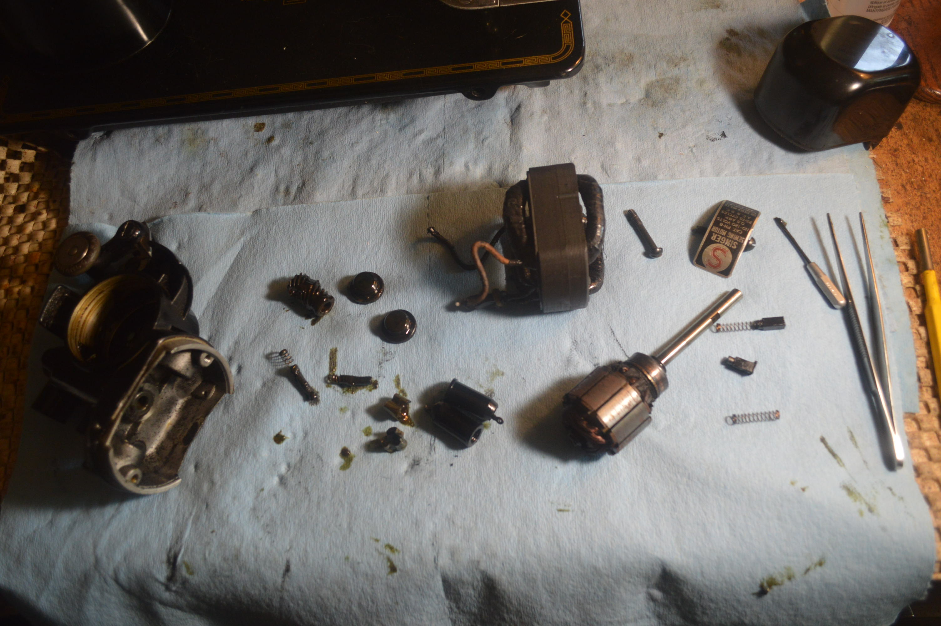 Restoration of a Vintage 1951 Singer Model 201-2… Meet Belle ...